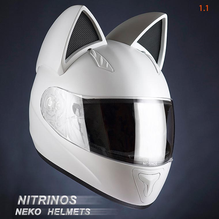 Helm-Helm Berkuping Bentuk Kucing, Aneh tapi Nyata - Gambar Gambar